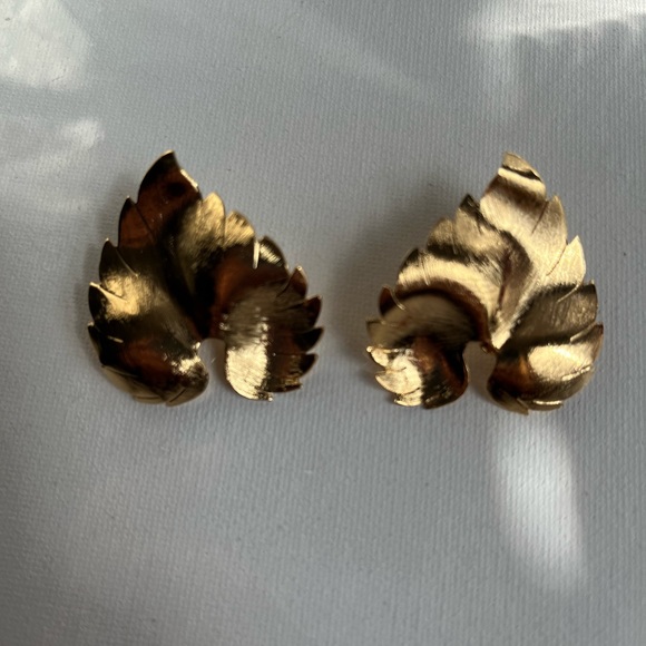 Jewelry | Vintage 198s Mary Kay Large Gold Leaf Shape Clipon Earrings ...